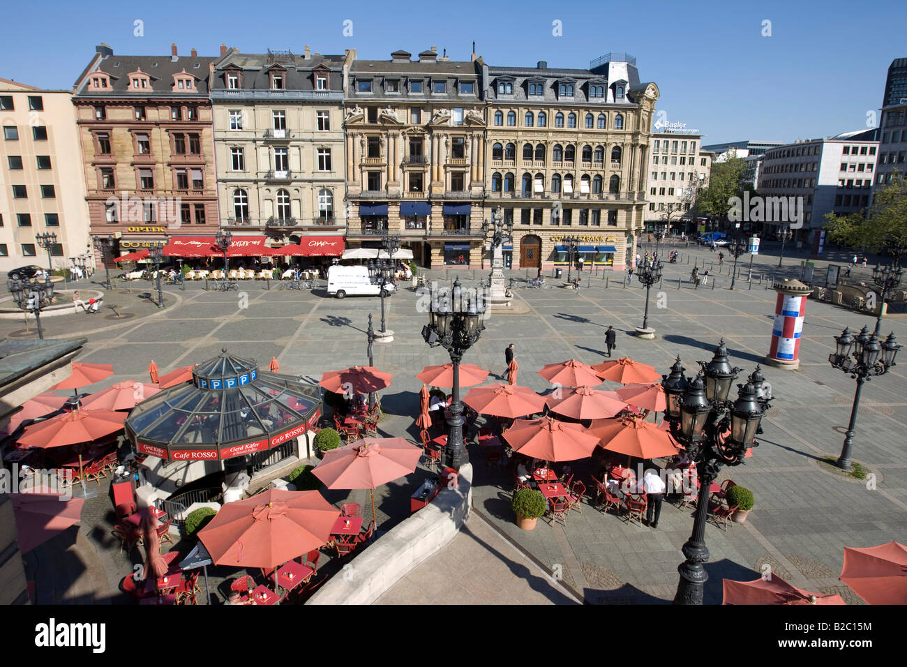 Square platz opernplatz hi-res stock photography and images - Alamy