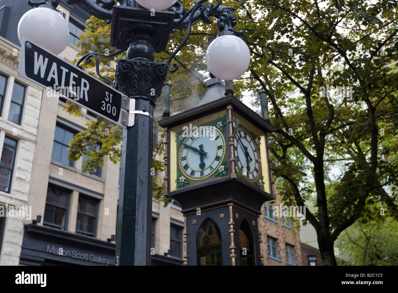 Steam clock at gastown hi-res stock photography and images - Alamy