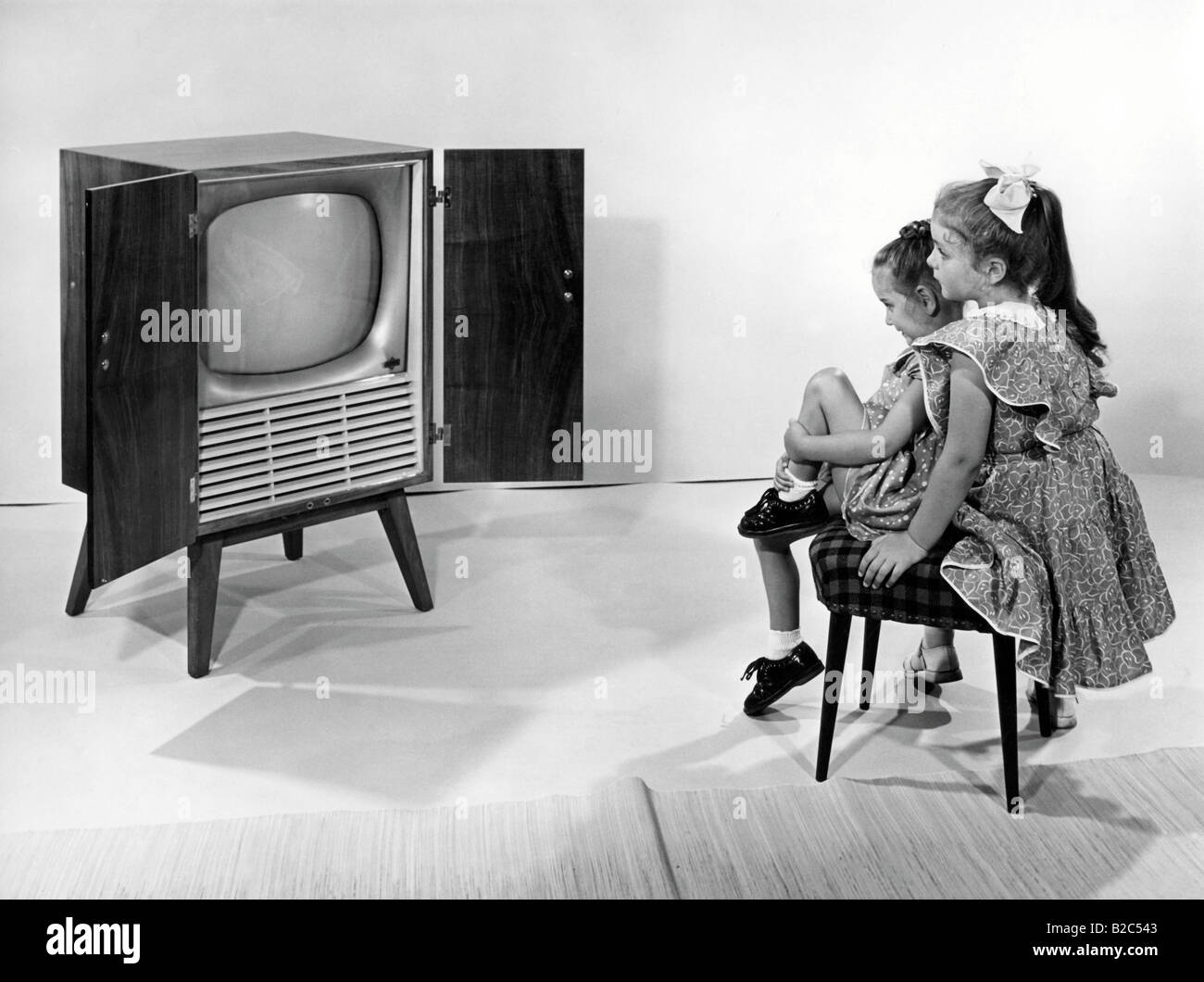 People Watching Tv 1950s