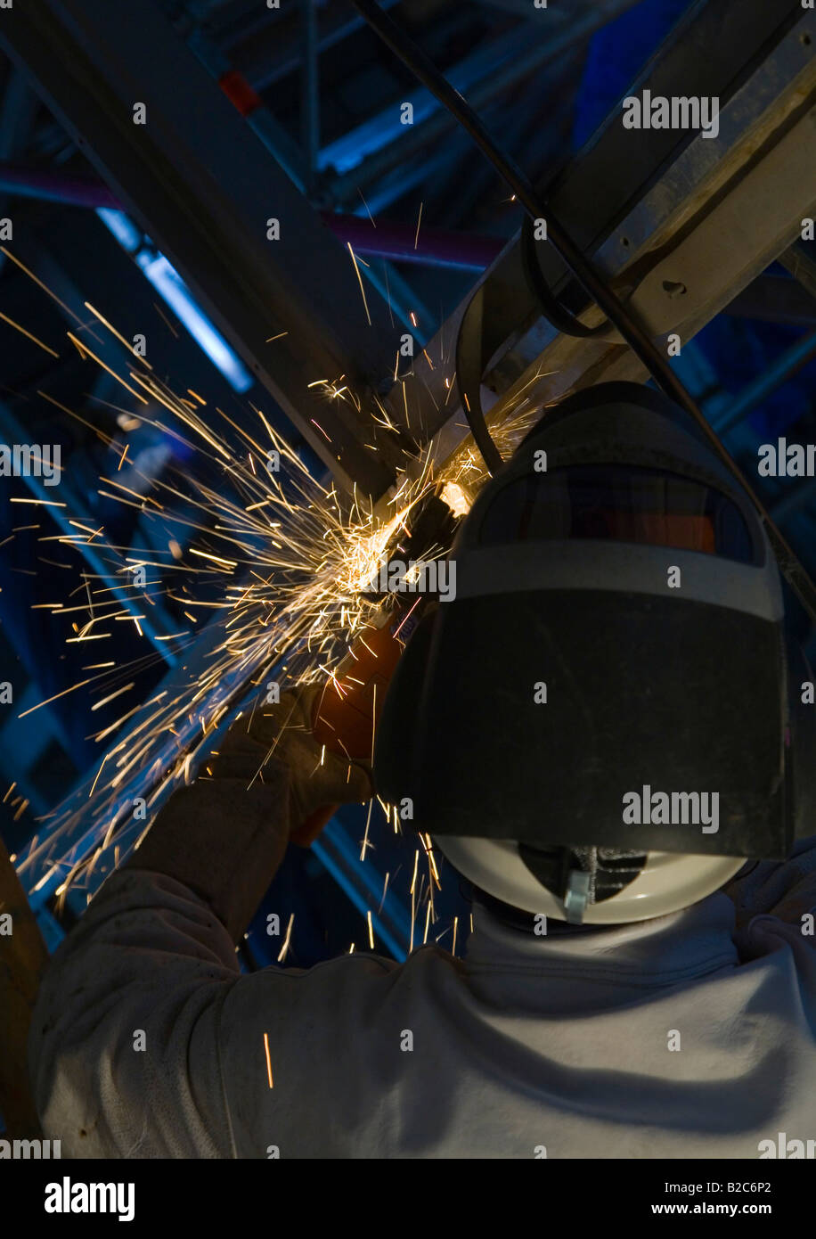 Craftsman building welding steel framework hi-res stock photography and ...