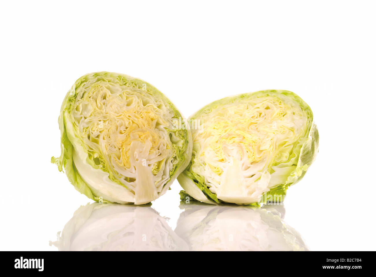 Sliced iceberg lettuce hi-res stock photography and images - Alamy