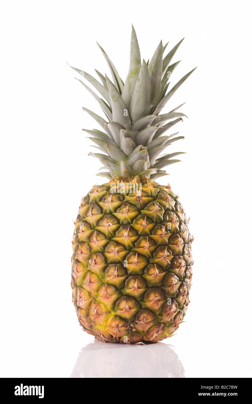 Photos of pineapple hi-res stock photography and images - Alamy