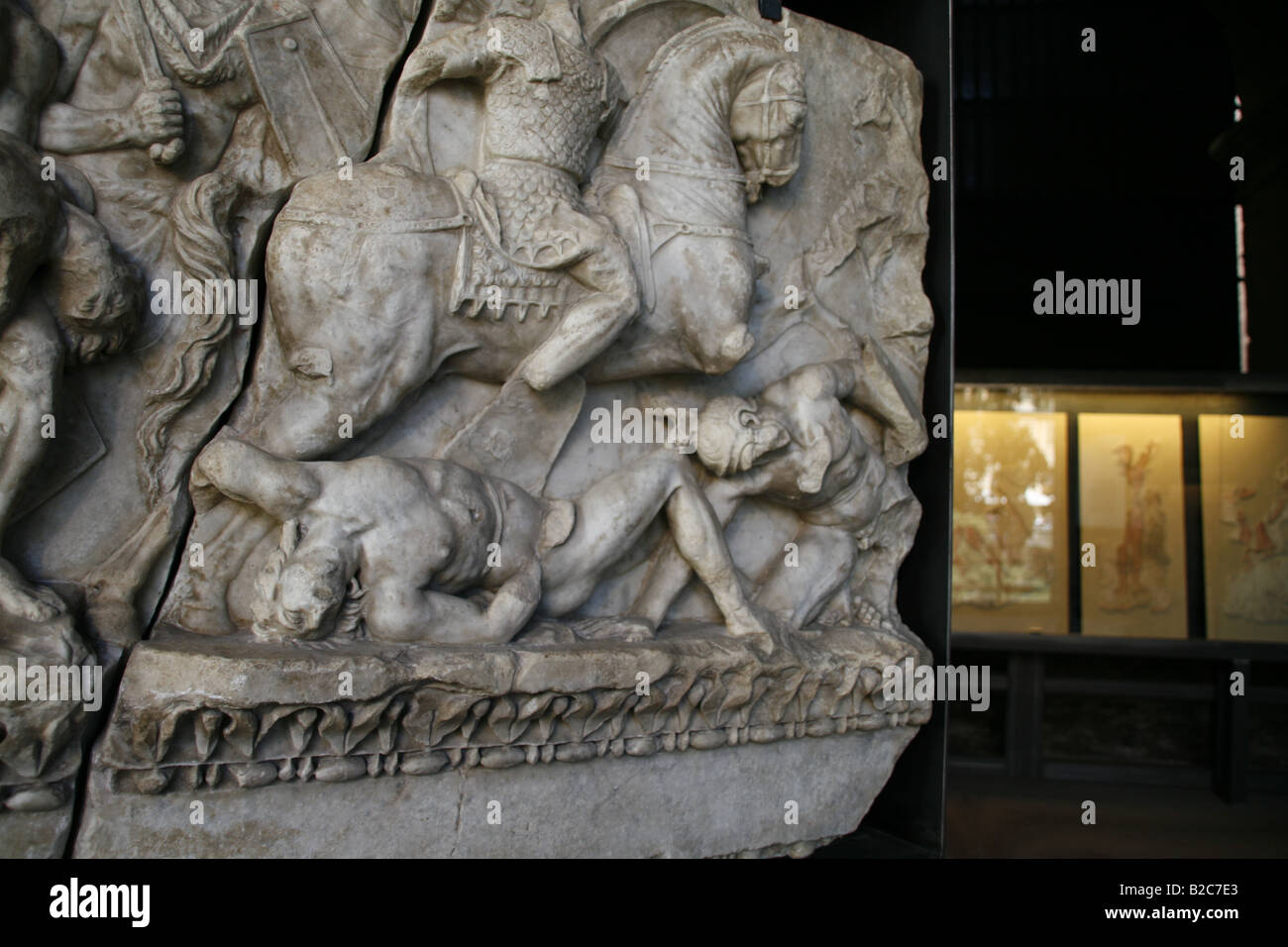Horses colosseum rome hi-res stock photography and images - Alamy