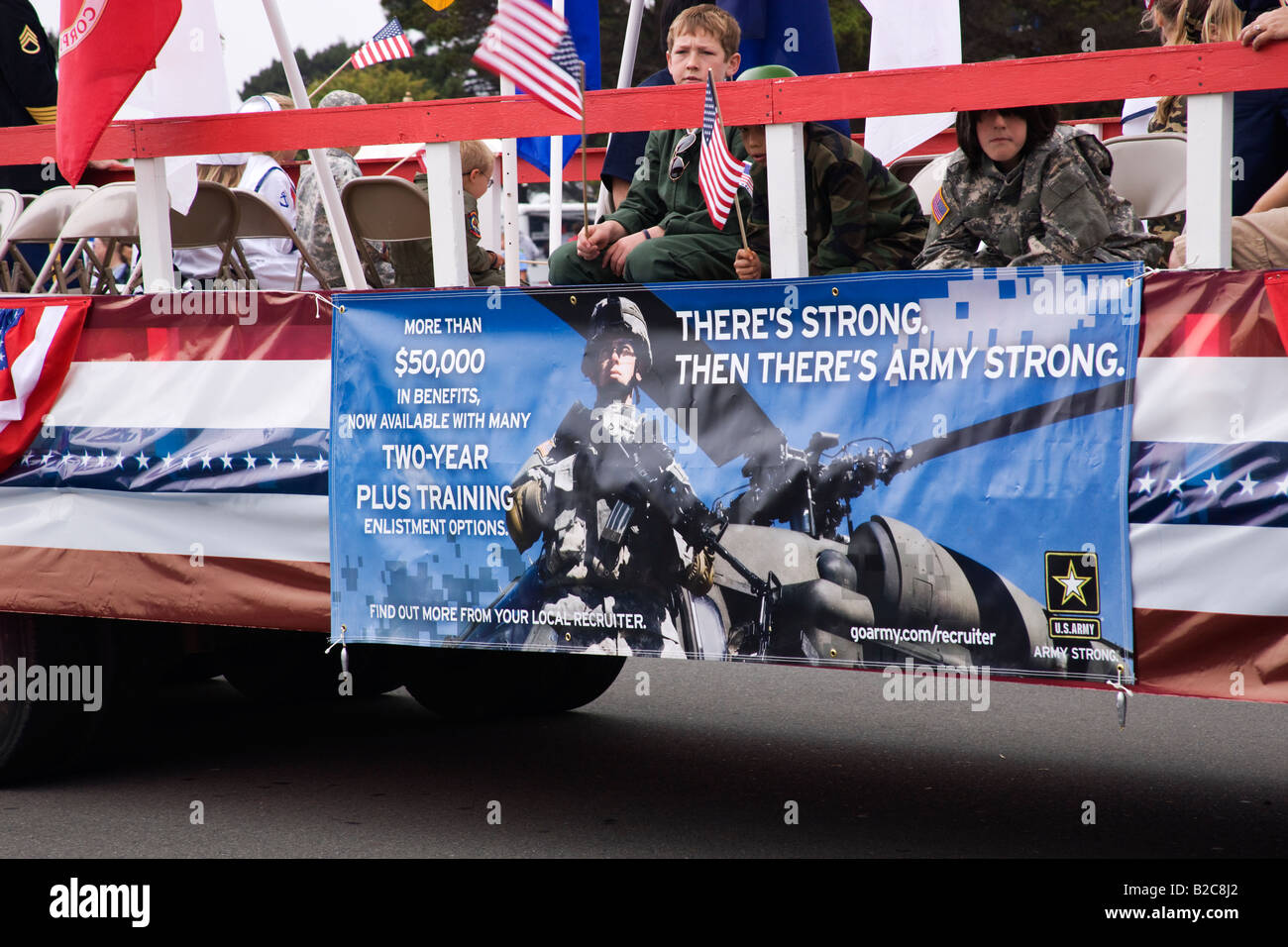 Parade float hi-res stock photography and images - Alamy