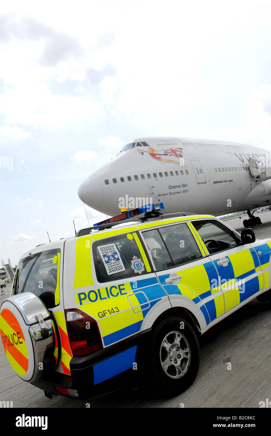 Airport police car hi-res stock photography and images - Alamy