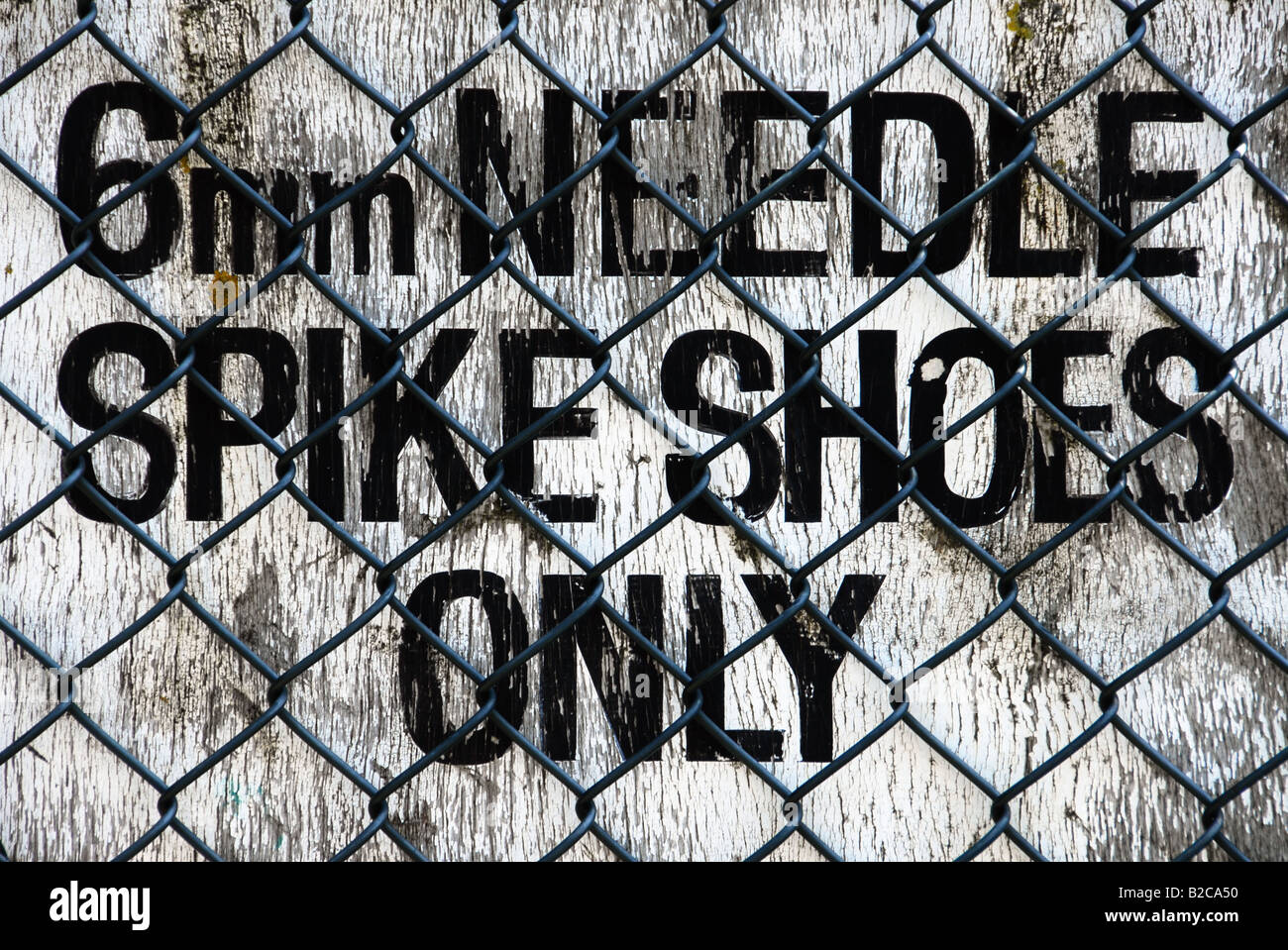 Track and sign hi-res stock photography and images - Alamy