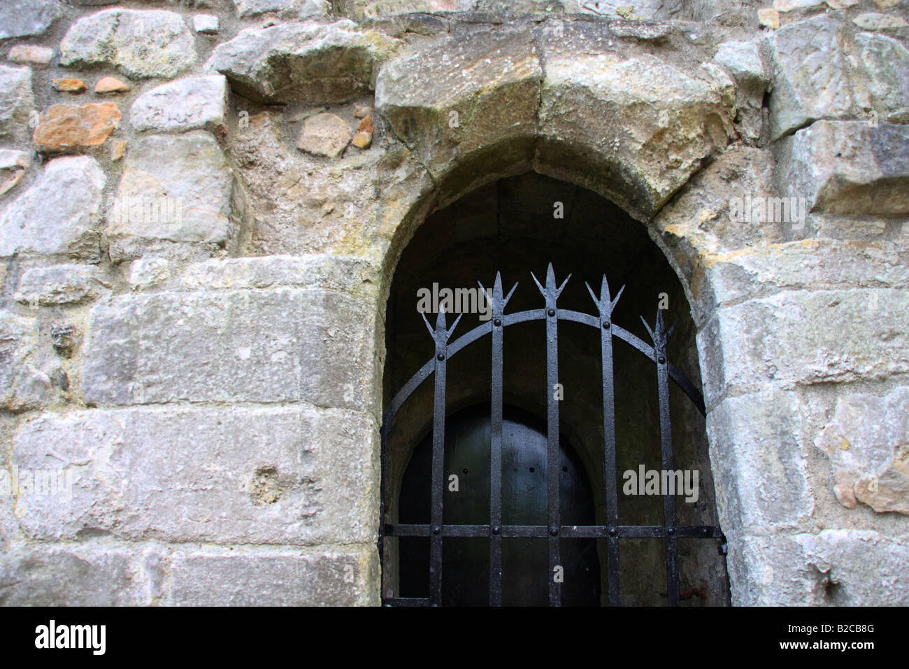 Iron door castle door hi-res stock photography and images - Alamy