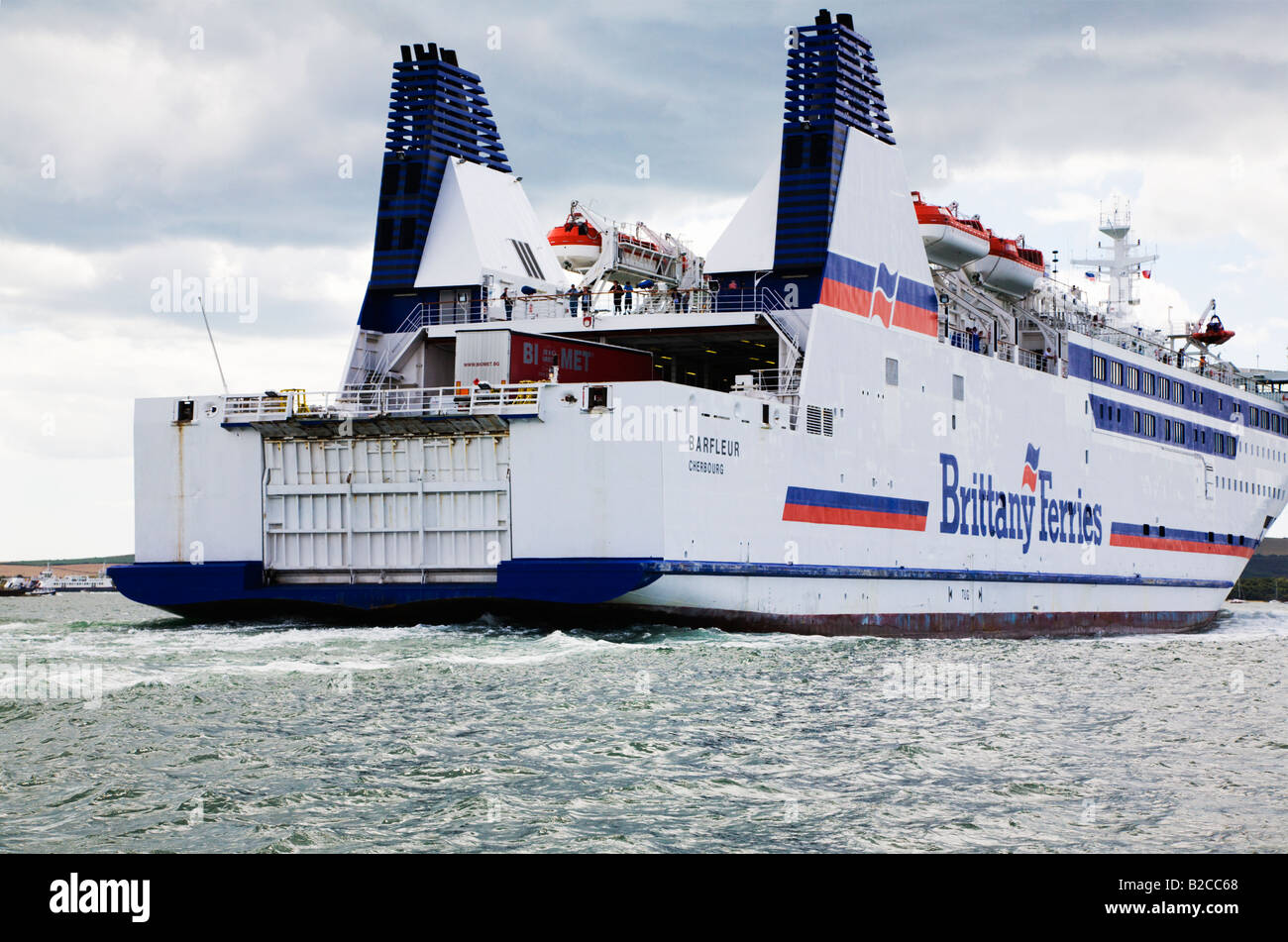 Brittany ferries cross channel ferry hi-res stock photography and ...