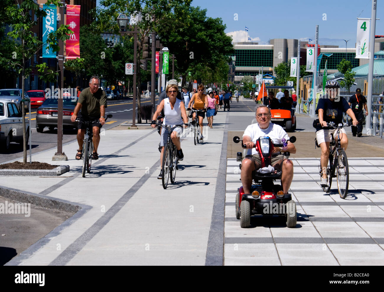 Waterfront esplanade hi-res stock photography and images - Alamy