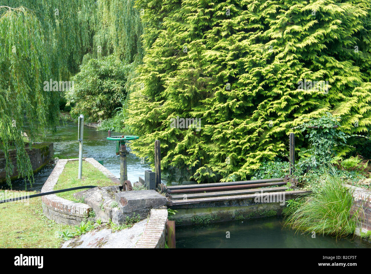 Sluice at The Weirs, a section of the River Itchen in Winchester ...