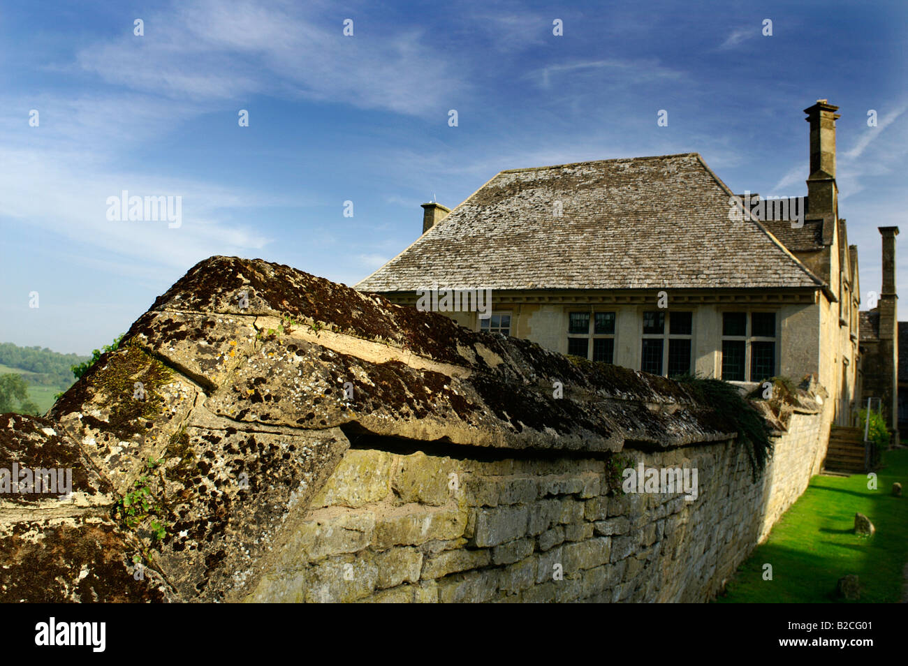 Sandstone cottage hi-res stock photography and images - Alamy