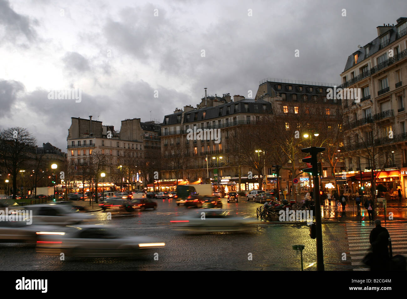 A daytime view of the streets of Paris on a cold December evening Stock ...