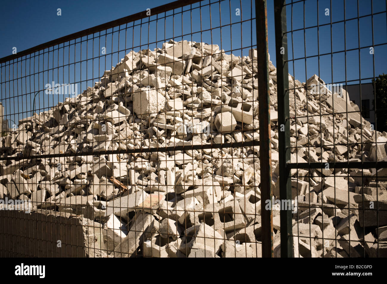 pile of broken cement blocks on a demolition site Stock Photo - Alamy