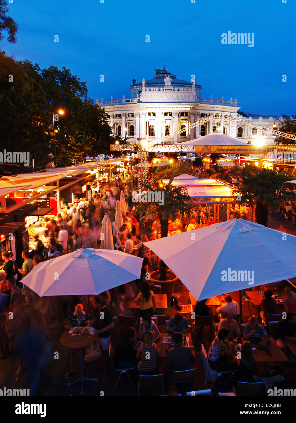Vienna, Film Festival Rathausplatz 2007, Burgtheater Stock Photo - Alamy