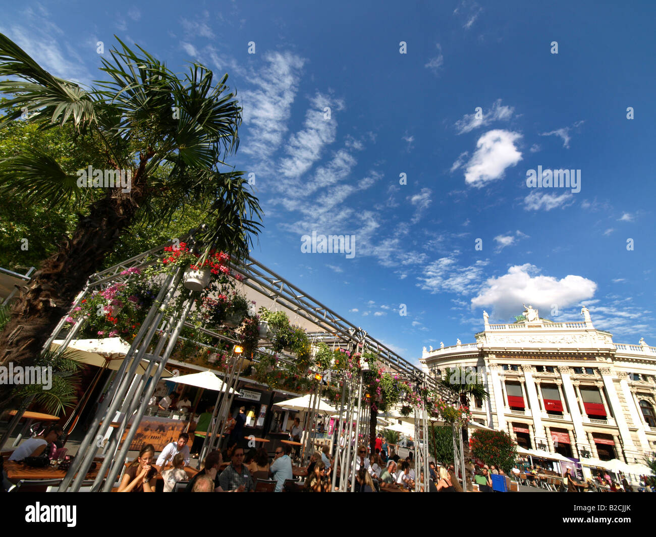 Vienna, Film Festival Rathausplatz 2007, Burgtheater Stock Photo - Alamy