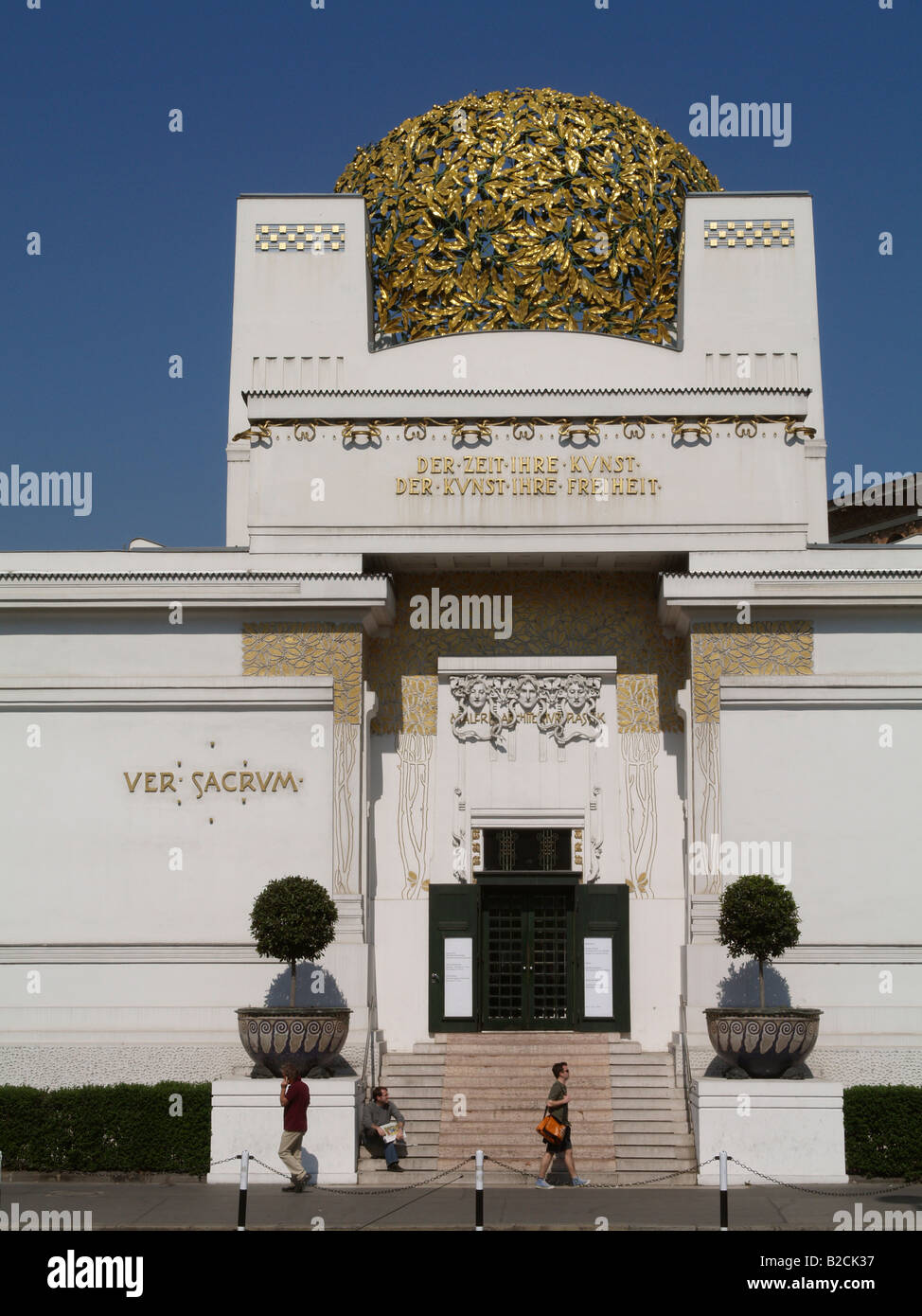 Vienna secession hi-res stock photography and images - Alamy
