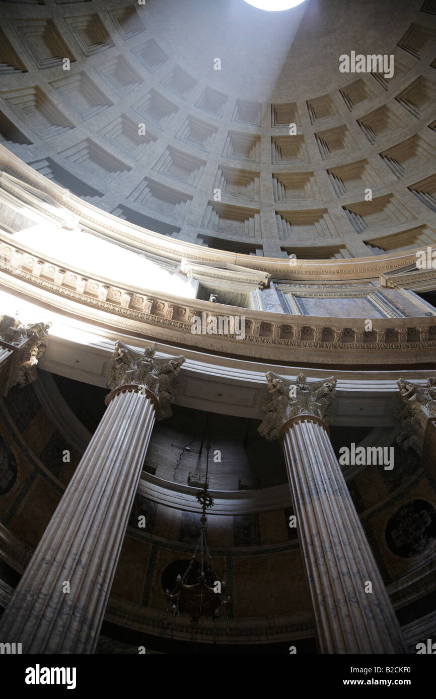 Shaft of light shining into interior of Pantheon Rome Stock Photo - Alamy