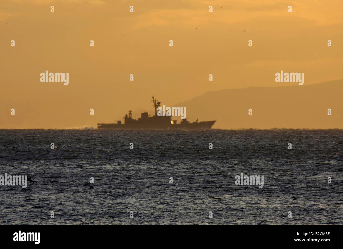 Japan Maritime Self Defence Force Destroyer Hatakaze cruises Tokyo Bay ...