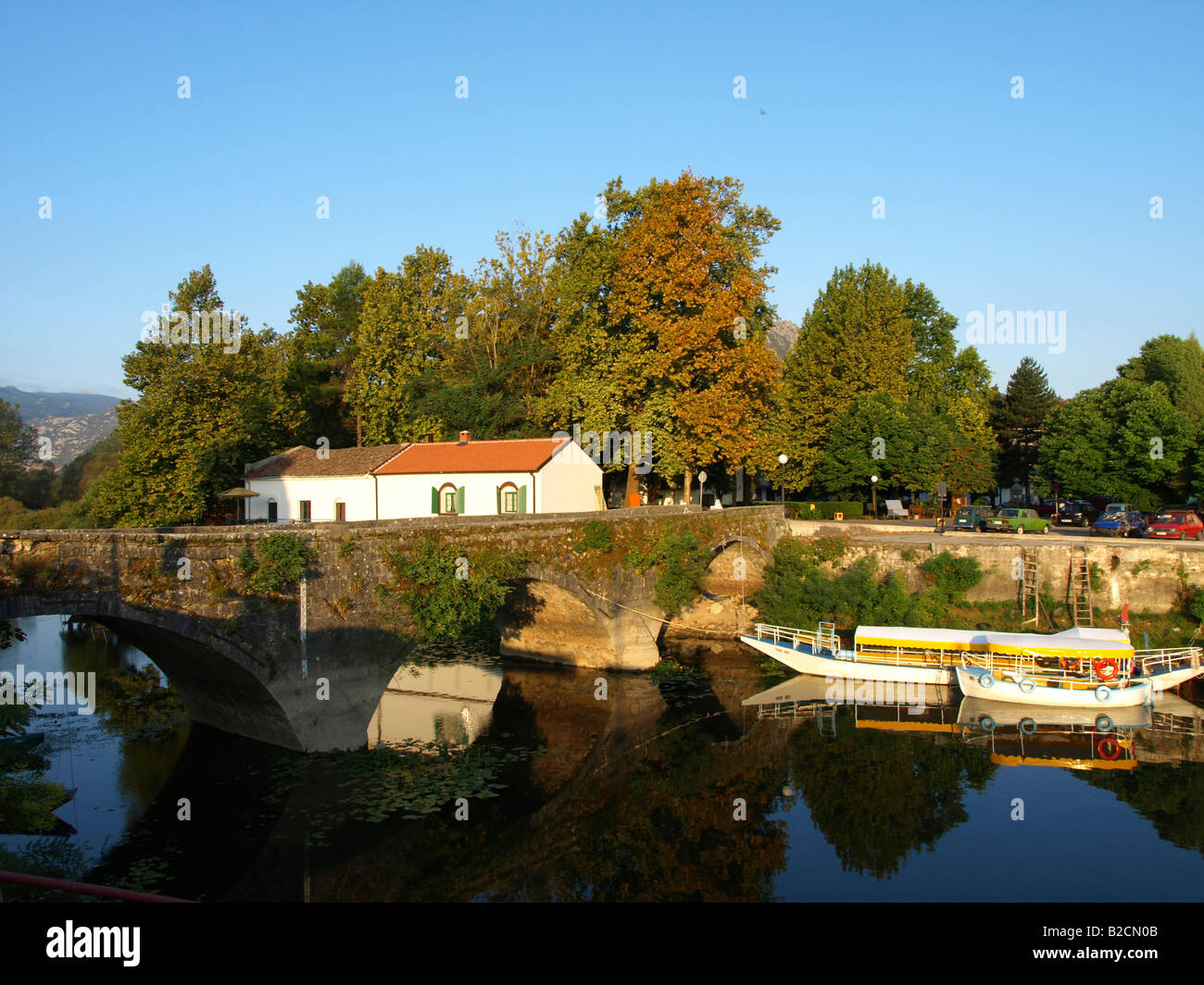 Skutari hi-res stock photography and images - Alamy