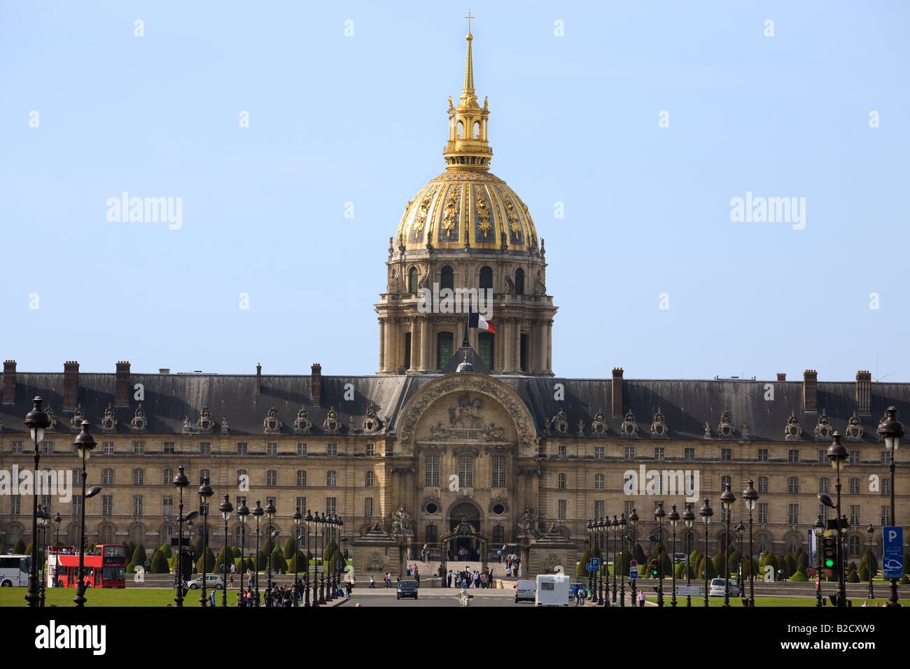les invalidesmuseum where napoleon tomb is in the beautiful city of ...