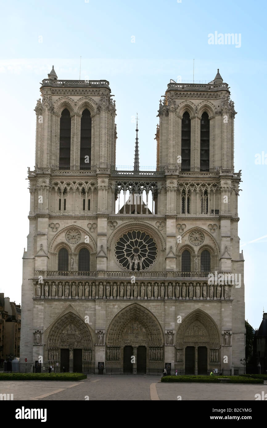 notre dame de paris in the beautiful city of paris france Stock Photo ...