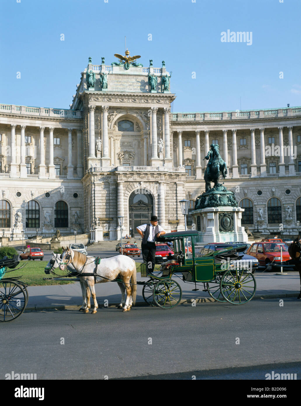 Viennese carriage rides hi-res stock photography and images - Alamy
