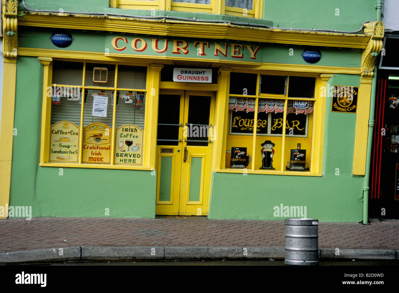 Pub frontage Ireland, County Kerry Stock Photo - Alamy