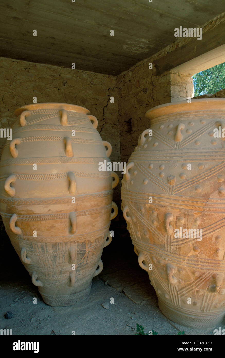 Greek storage jars hi-res stock photography and images - Alamy