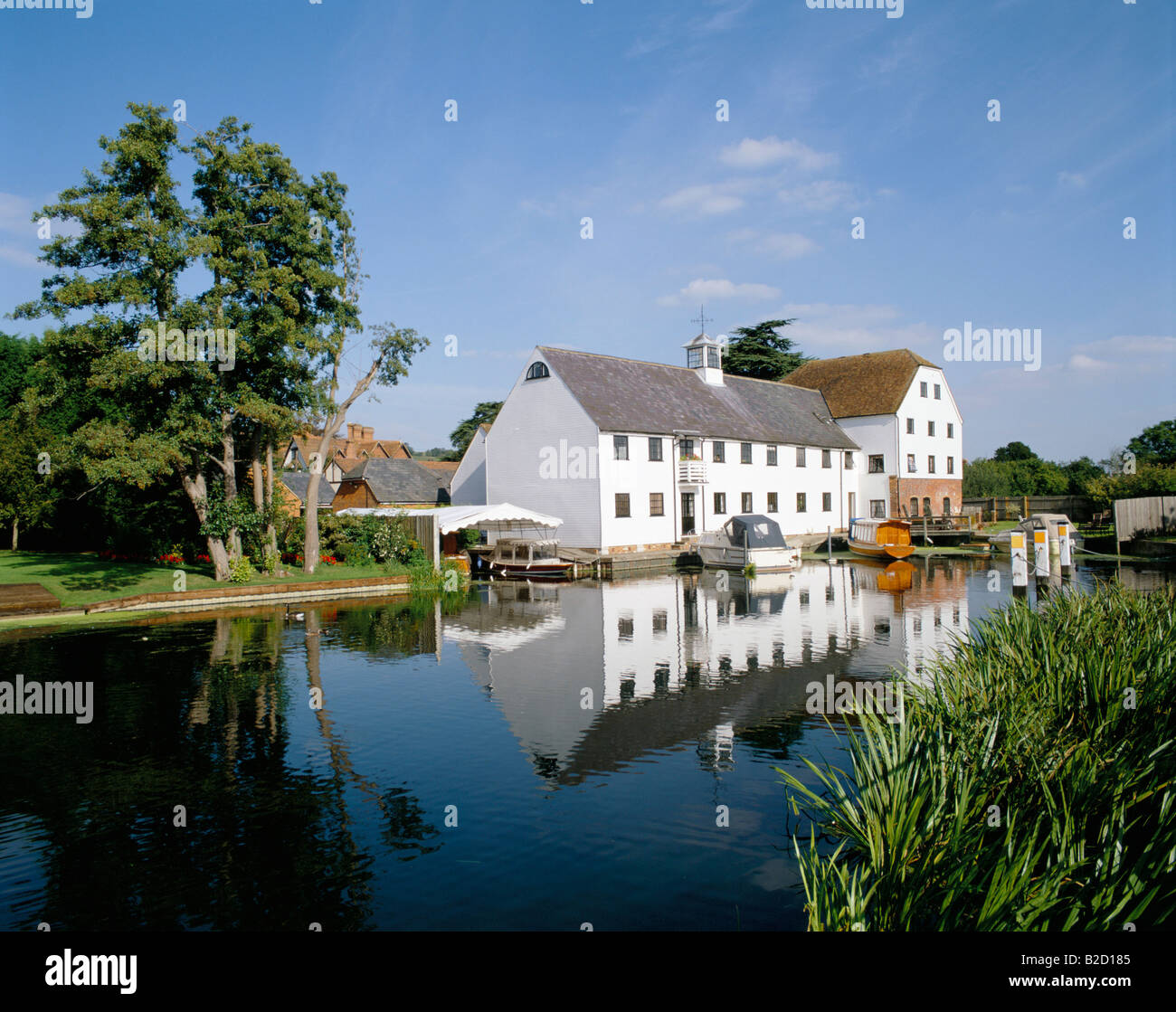 Hambleden mill hi-res stock photography and images - Alamy
