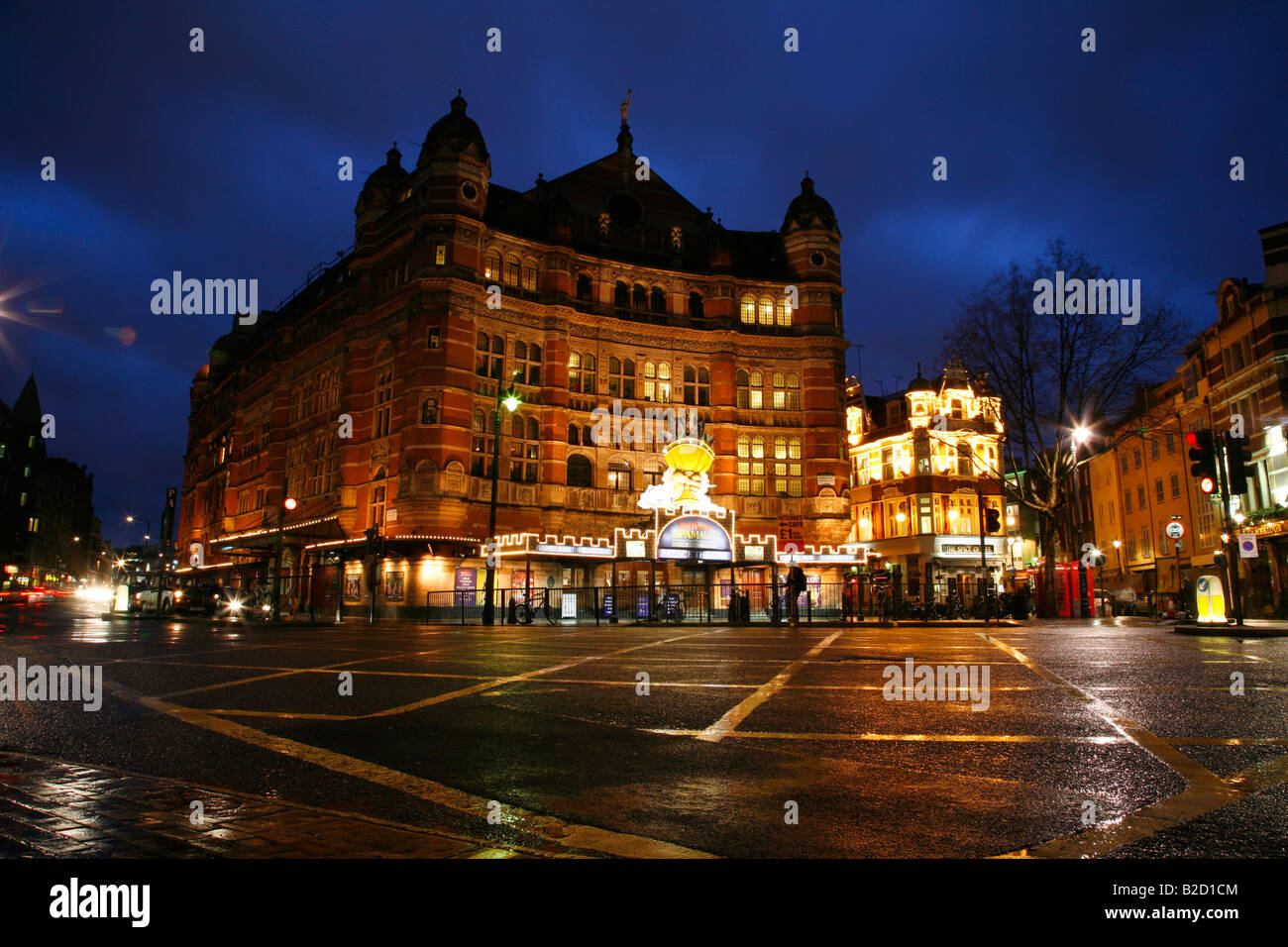 Palace Theatre at Cambridge Circus, Soho, London Stock Photo - Alamy