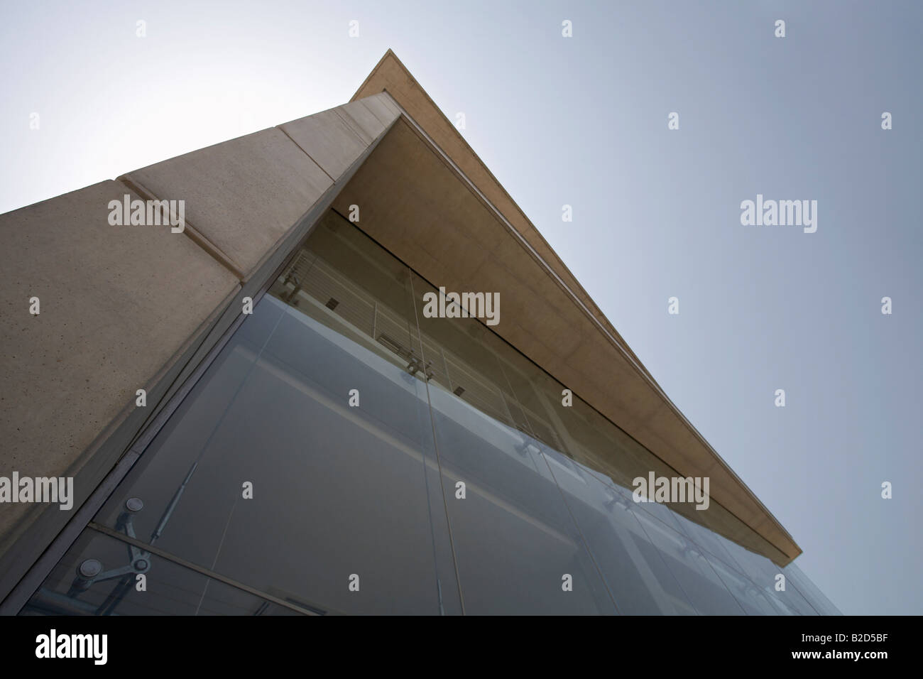 Roof store hi-res stock photography and images - Alamy