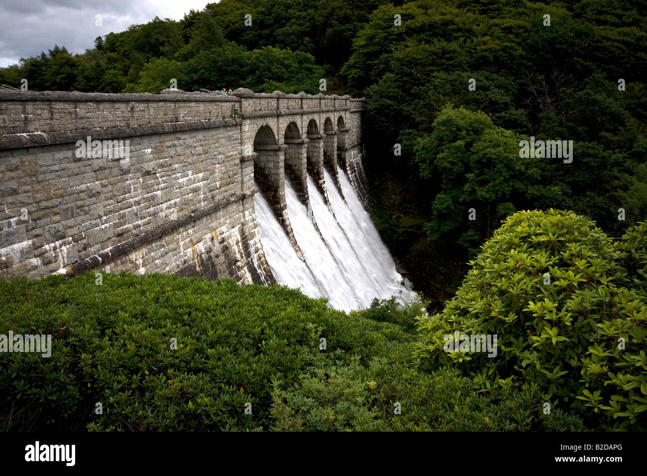 Burrator reservoir dam hi-res stock photography and images - Alamy
