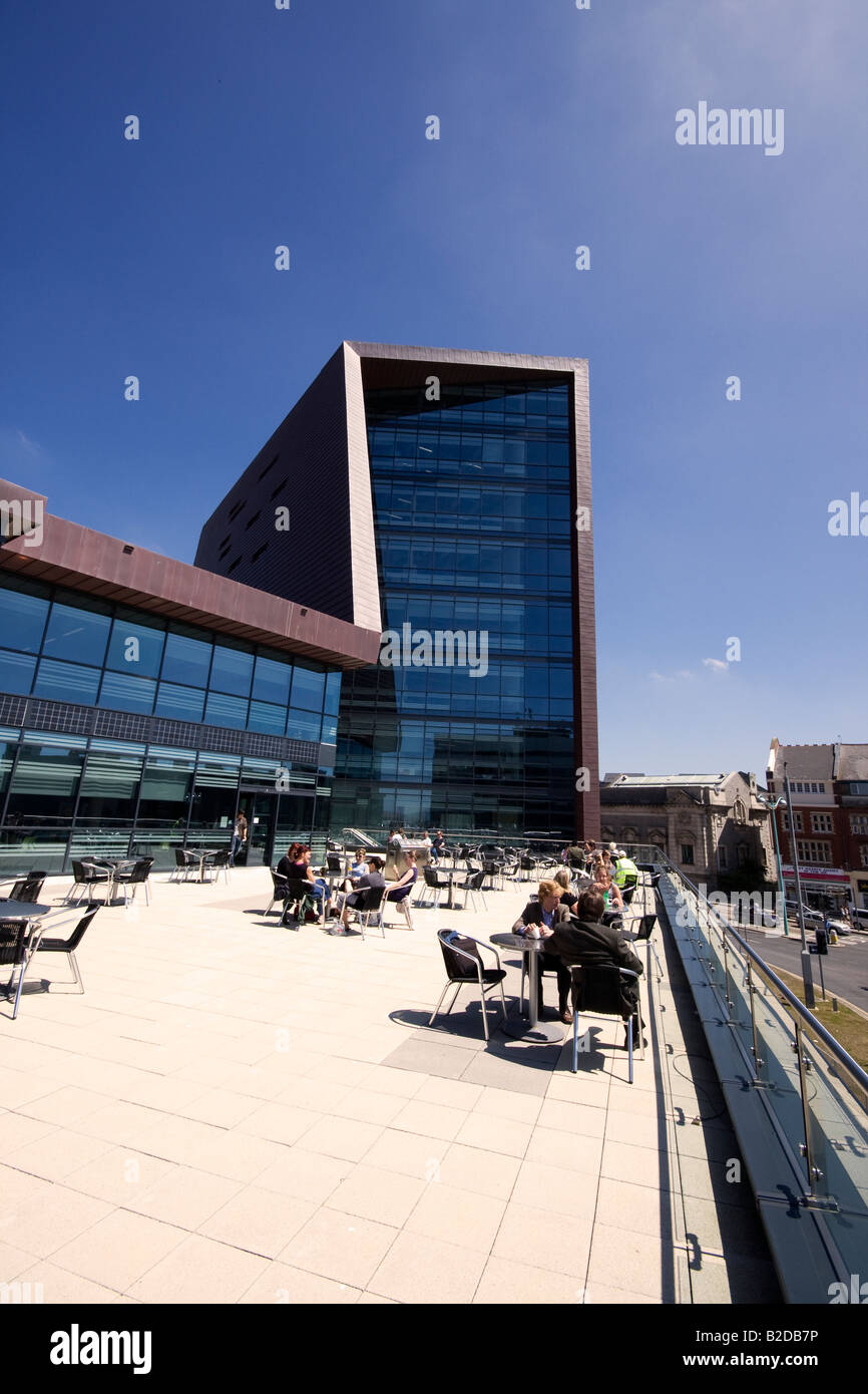 The open eating area on the balcony of the Roland Levinsky Building ...