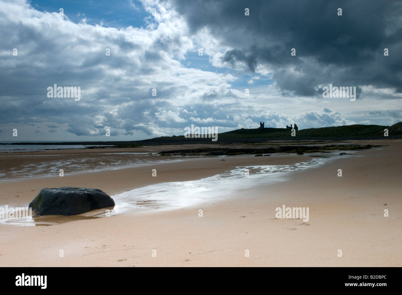 Embleton Bay, Northumberland with Dunstanburgh Castle in distance Stock ...