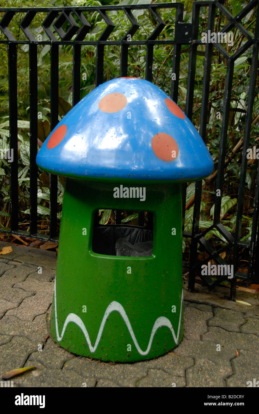 keeping hong kong park clean , hong kong , china Stock Photo - Alamy