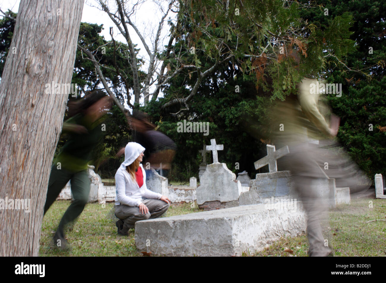 Ghost girl and graveyard hi-res stock photography and images - Alamy