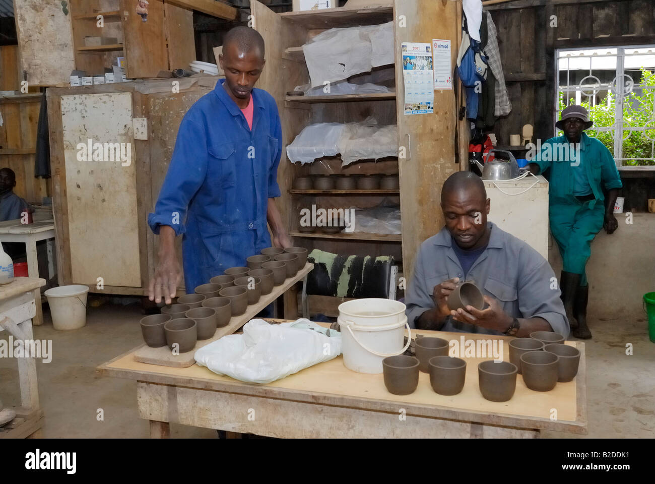 workshop of handmade ceramic beads jewellery and pottery Kazuri Project ...