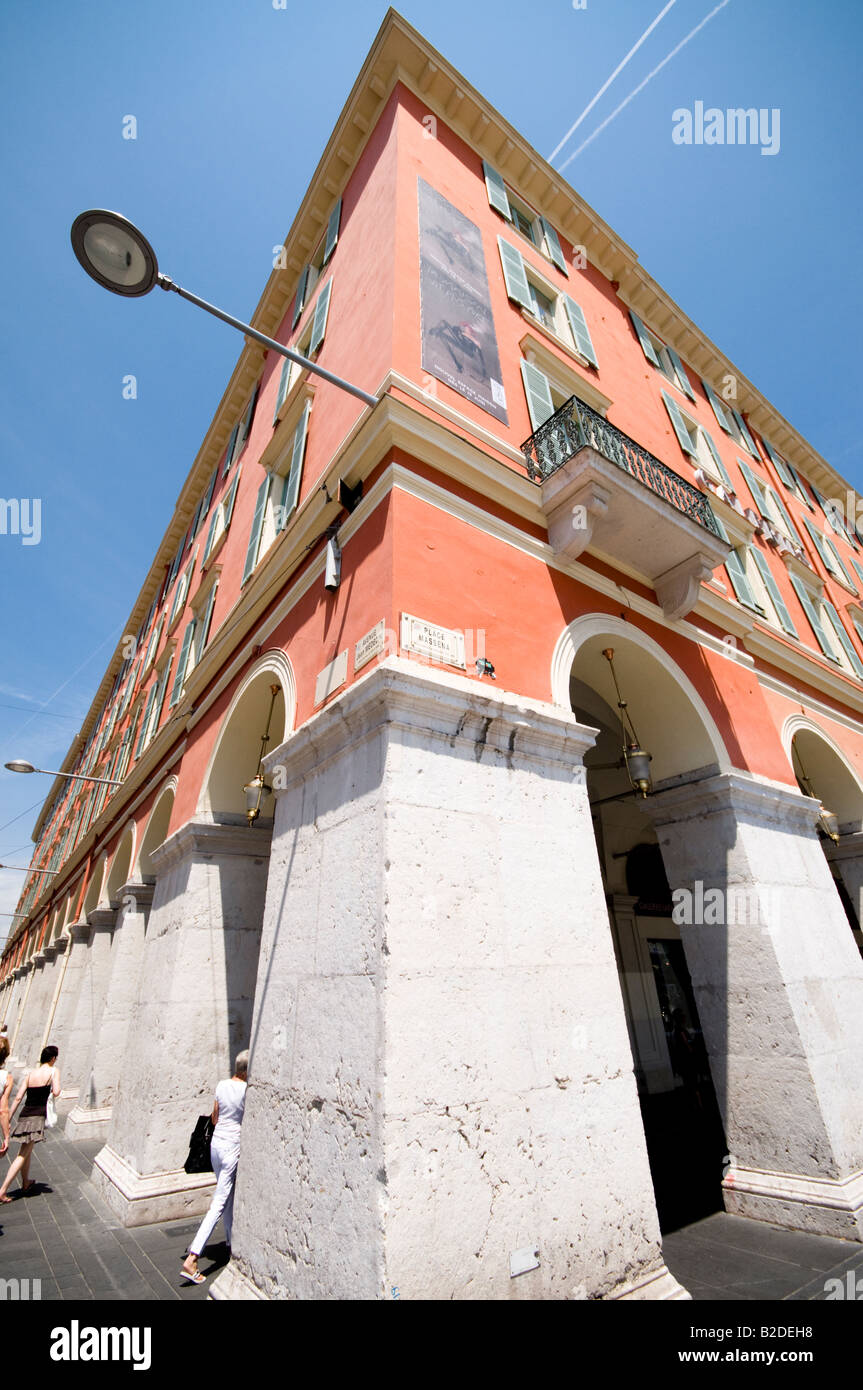 Exaggerated arch hi-res stock photography and images - Alamy