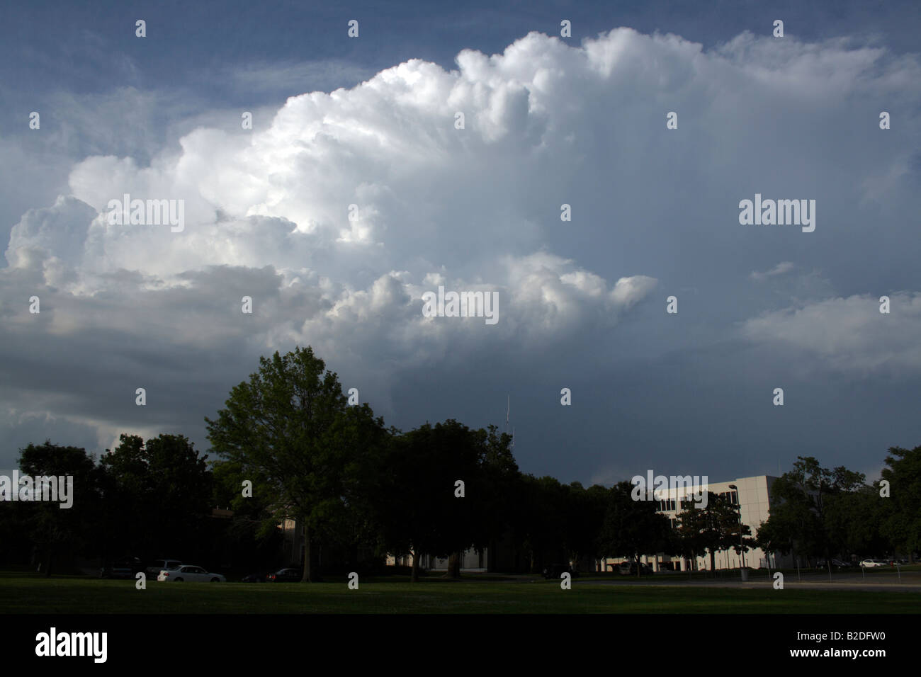 Supercell cloud hi-res stock photography and images - Alamy