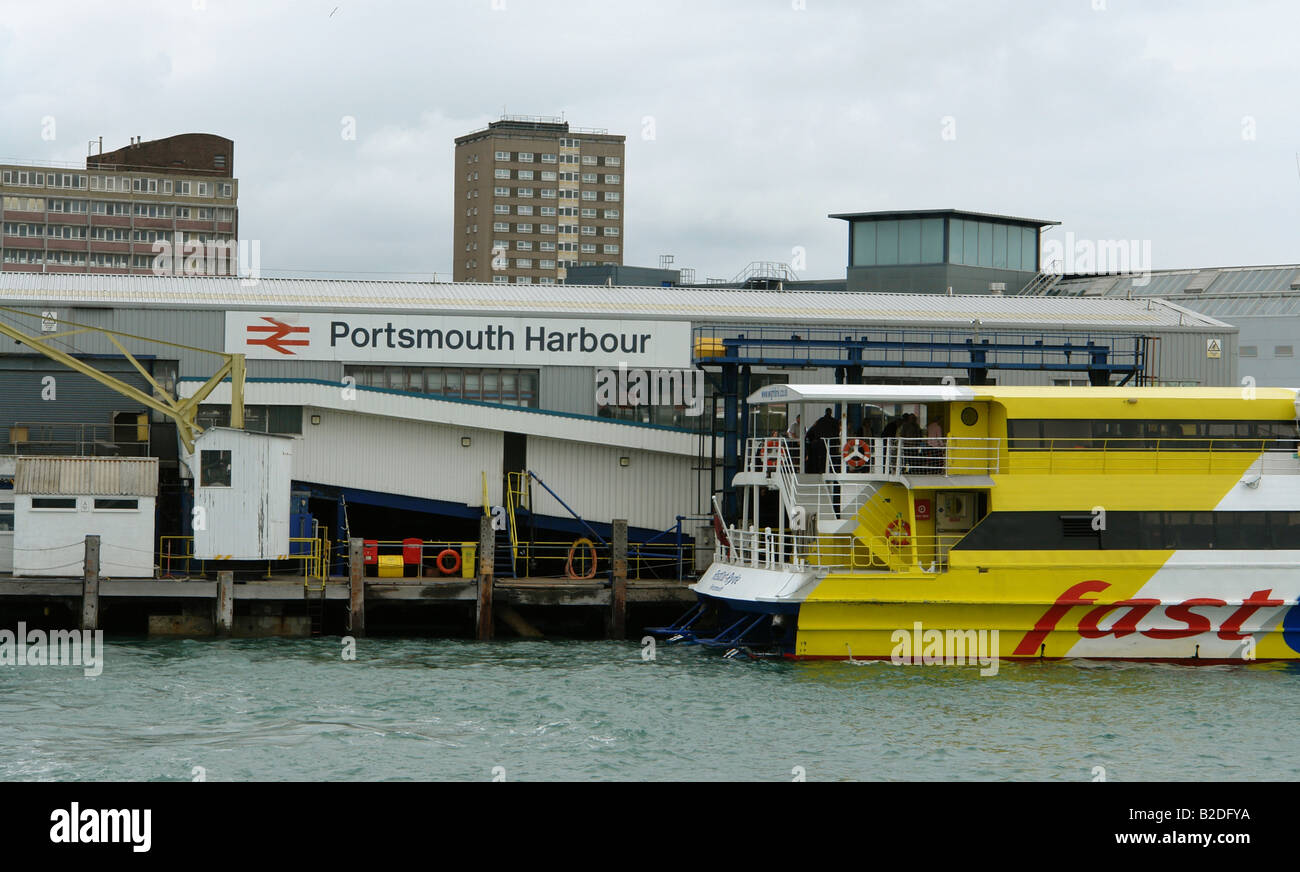 Fast cat ferry portsmouth hi-res stock photography and images - Alamy
