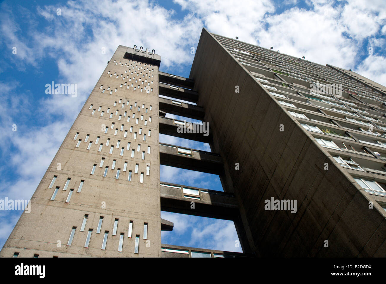 Balfron Tower Poplar Housing High Resolution Stock Photography and ...