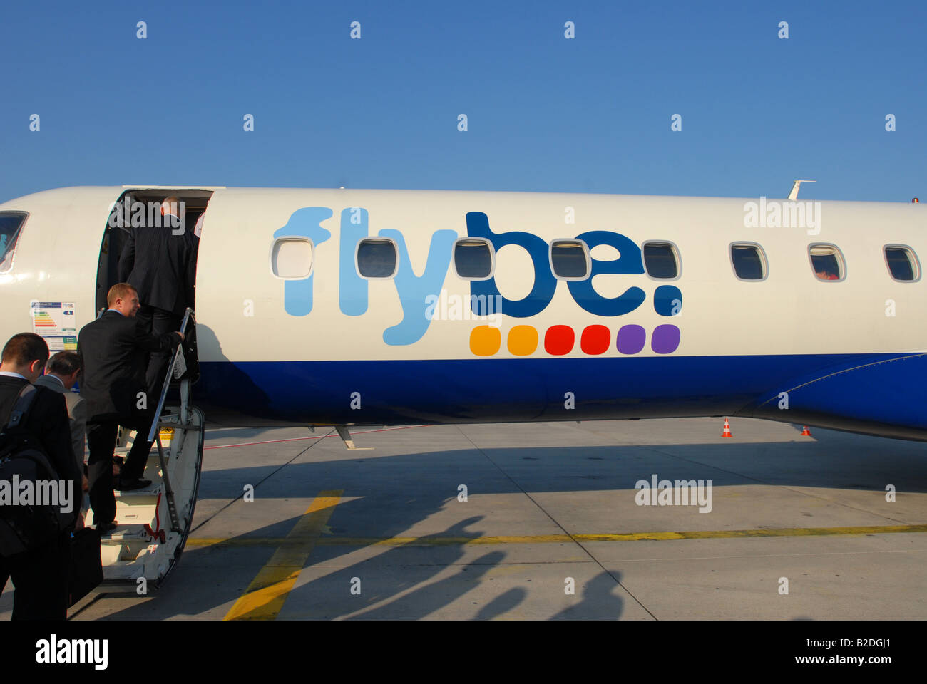 passengers on the steps of a plane Stock Photo - Alamy