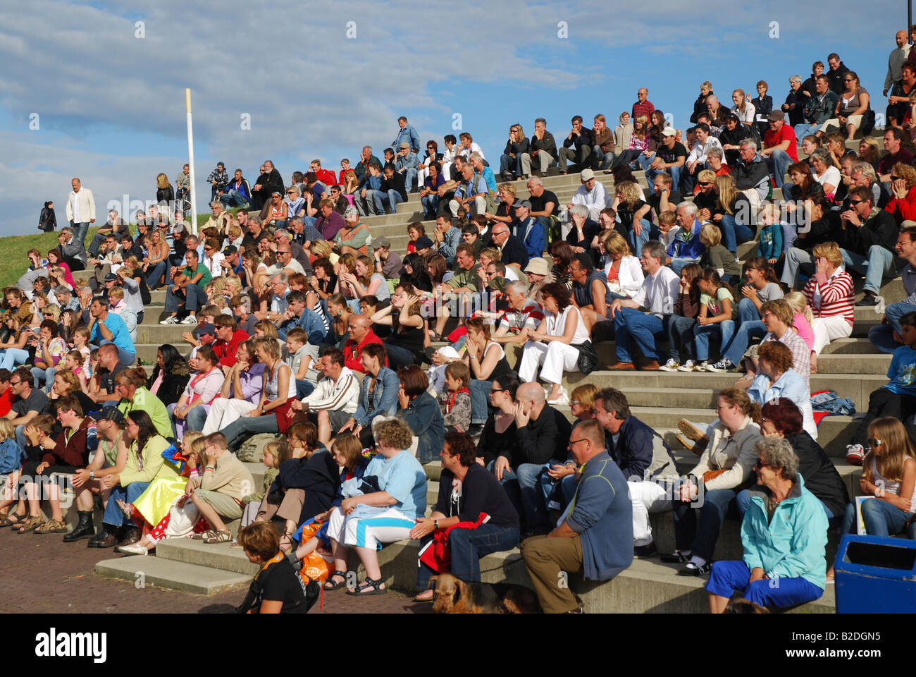 crowd of spectators at outdoor event Stock Photo - Alamy