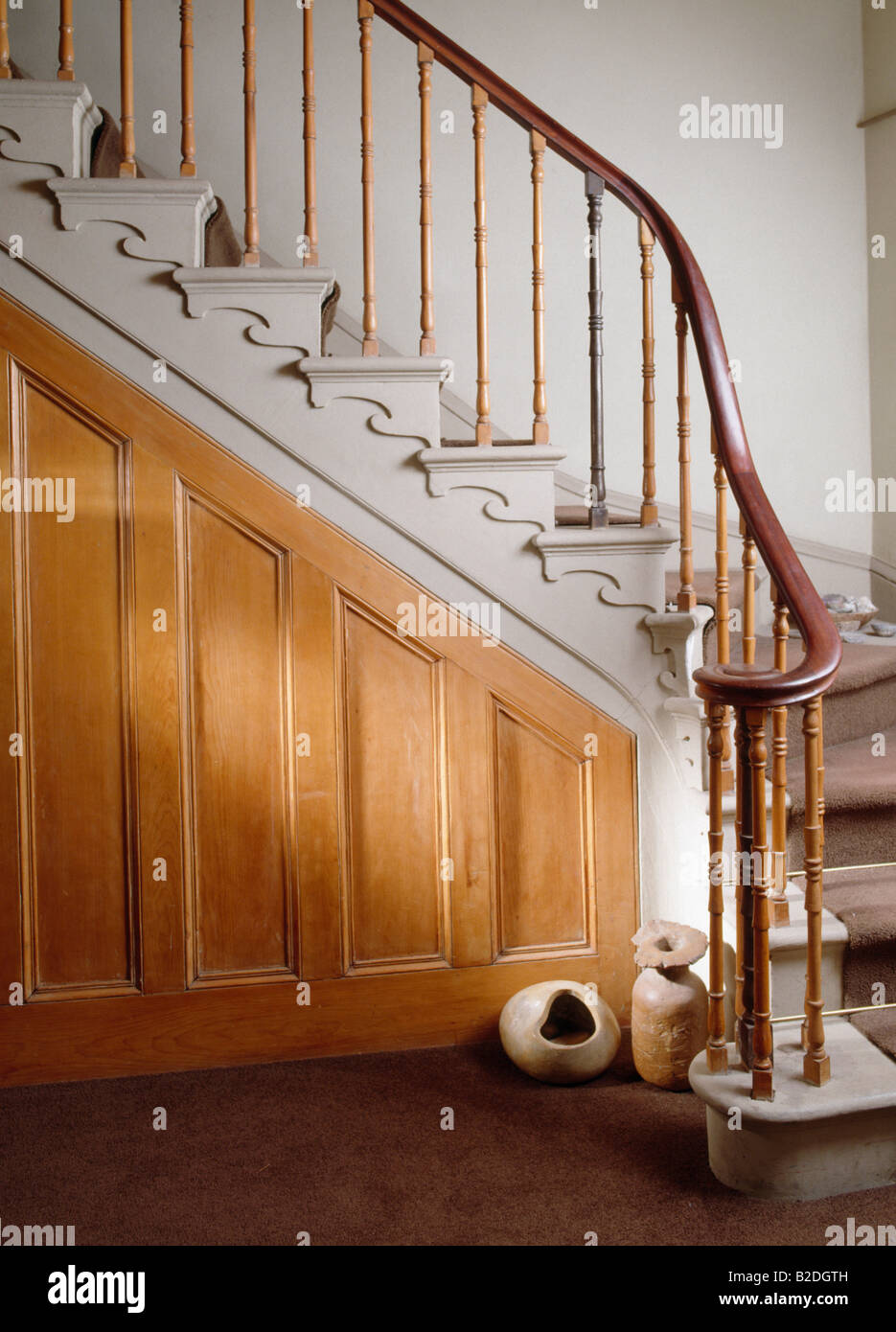 Staircase in traditional Georgian hall Stock Photo - Alamy