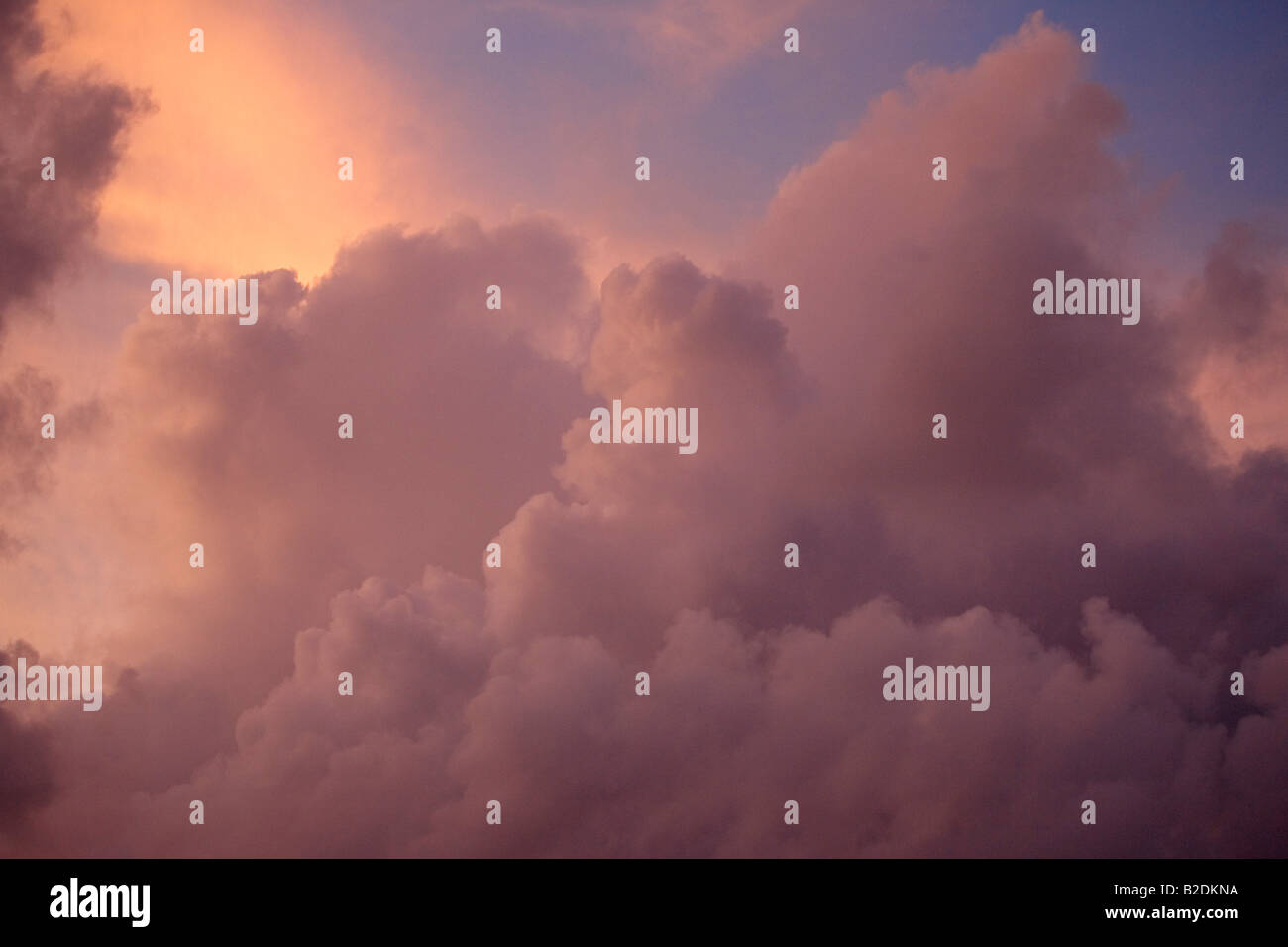 Beautiful colourful sunset clouds sky hi-res stock photography and ...