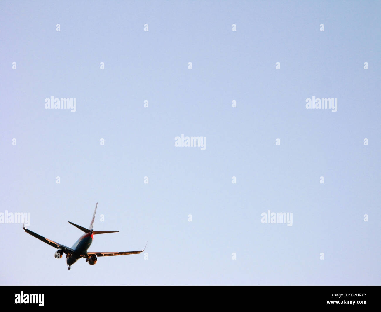 Airplane landing gold coast hi-res stock photography and images - Alamy
