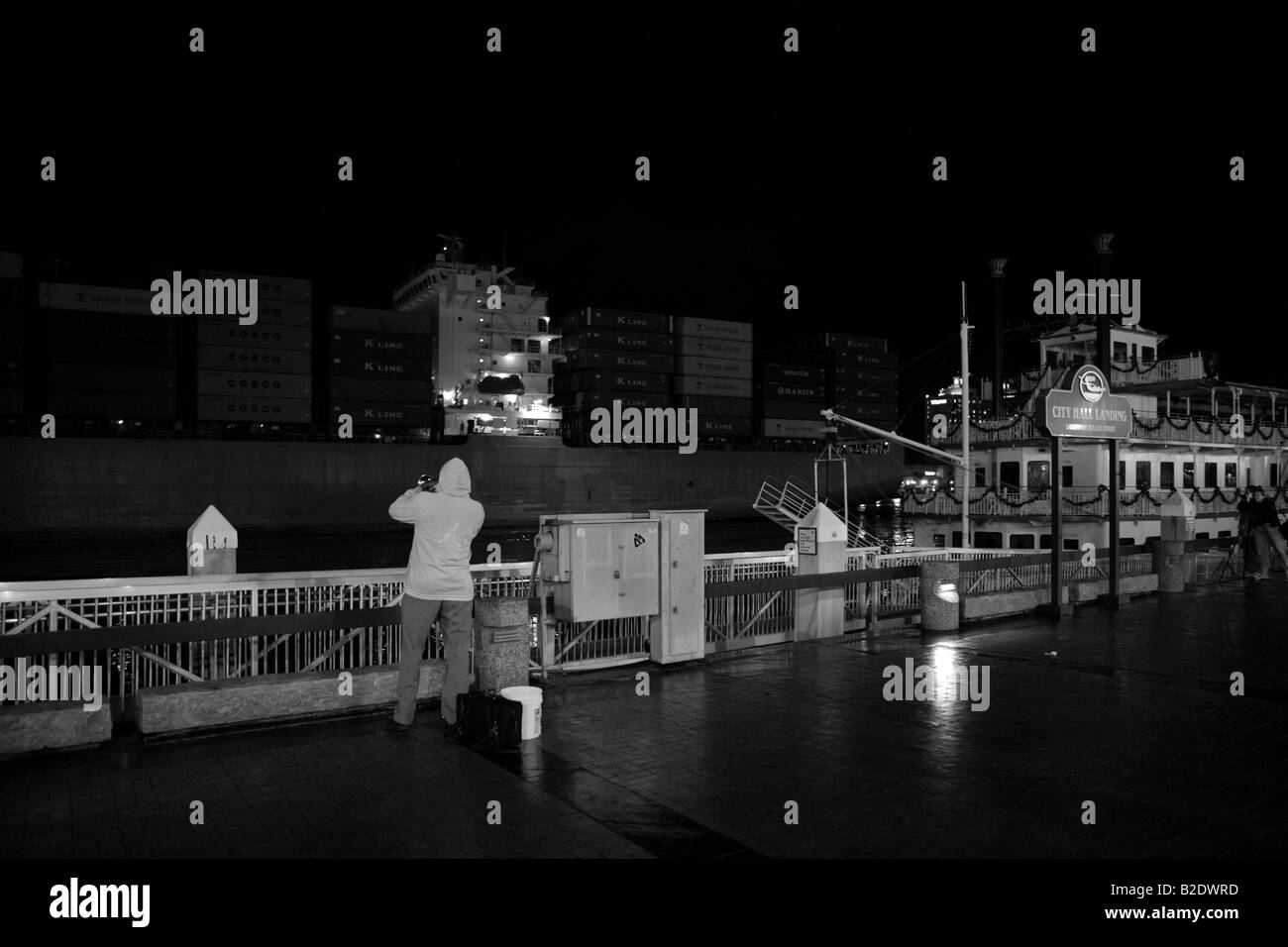 Container ship usa Black and White Stock Photos & Images - Alamy