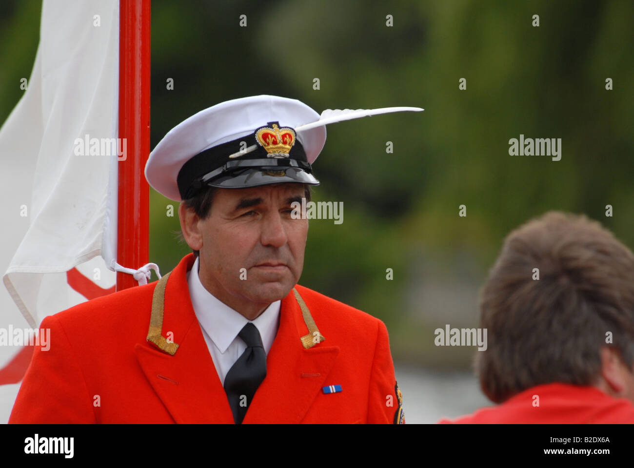 Queen's Swan Marker, David Barber at the helm of his rowing skiff ...
