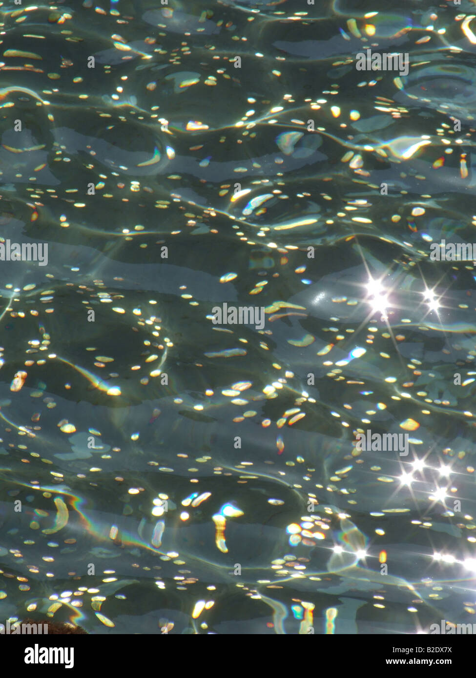 Fountain water wishing well coins hi-res stock photography and images ...