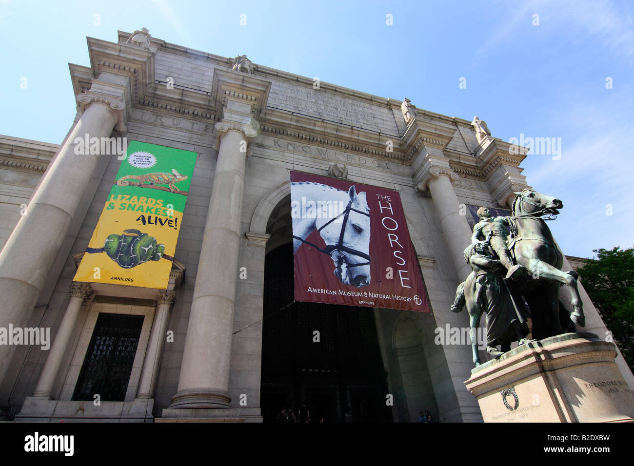 American Museum of Natural History main entrance - New York City, USA ...
